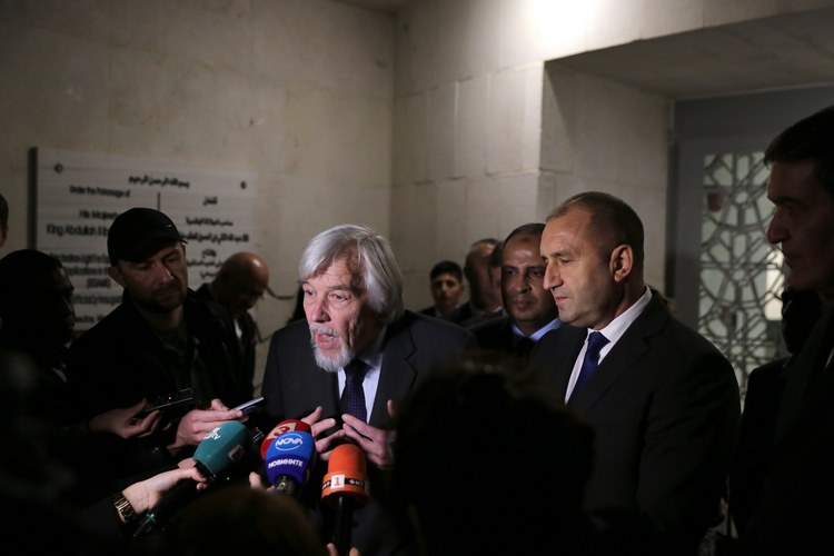 "Магистралите са важни, но трябва да се мисли и за "малко мозък"